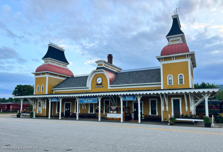 Which side of the Kancamagus Highway is Better? Lincoln or North Conway ...
